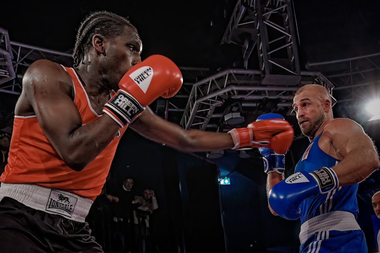 Fotoreportage "The Last Dance"; afscheidswedstrijd bokser Max van der ...
